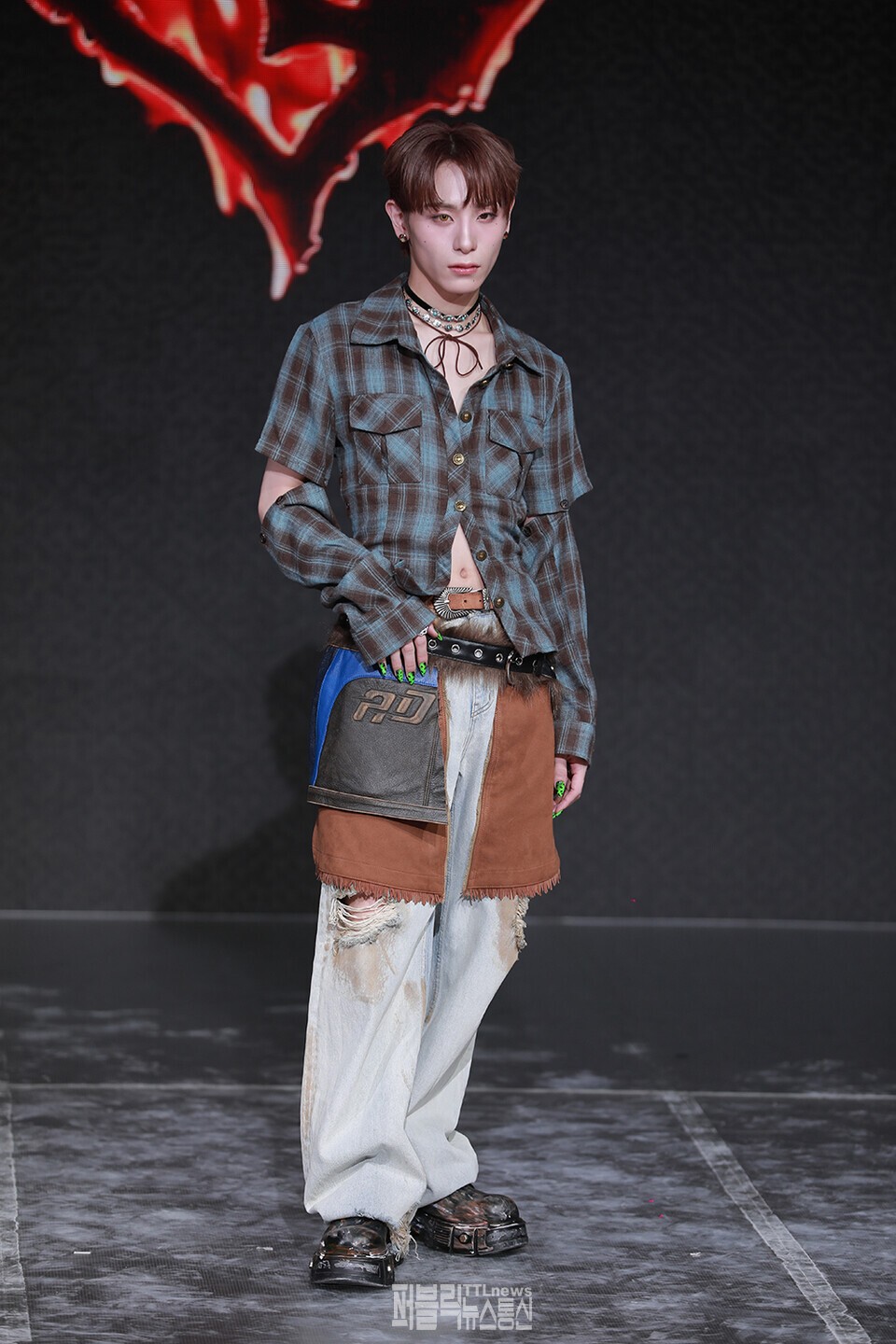 [포토] 엑스러브(XLOVE) 하루, '섹시한 눈빛'